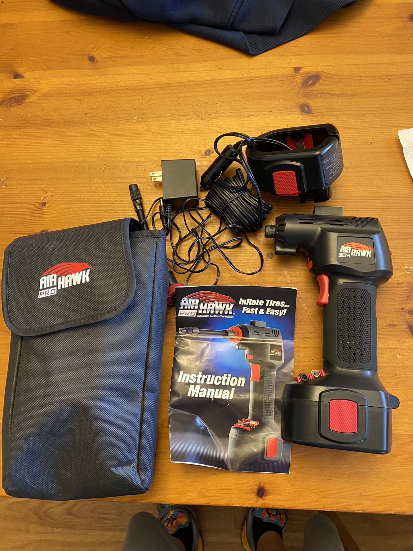 AIR HAWK PRO AUTOMATIC CORDLESS TIRE INFLATOR for Sale in Englewood, CO - OfferUp