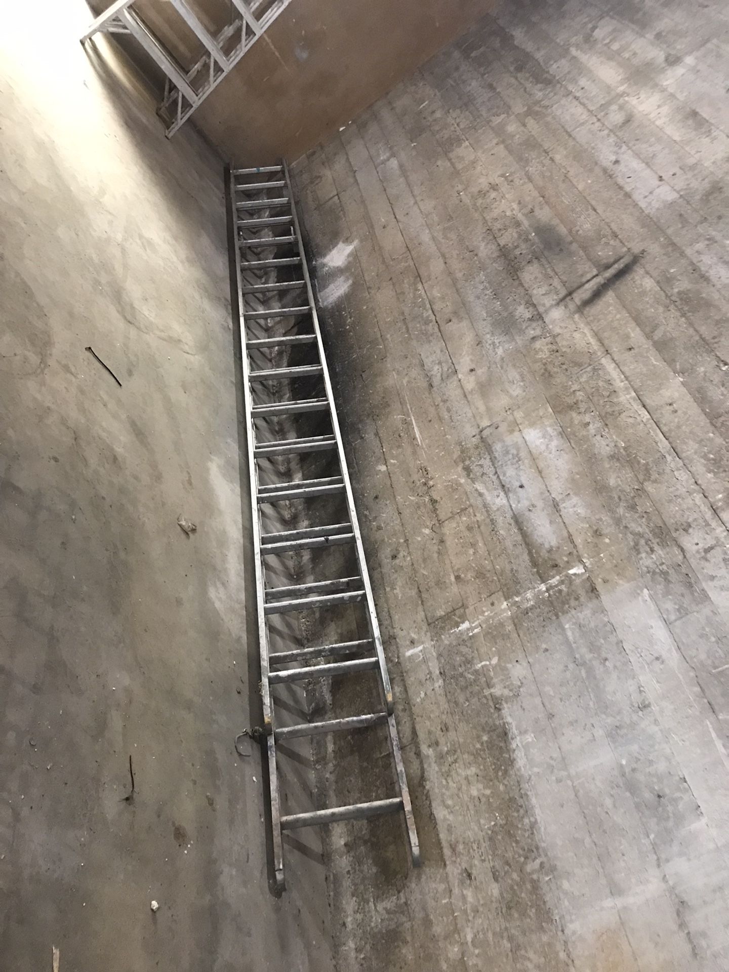 30 ft extension ladder for Sale in San Diego, CA - OfferUp