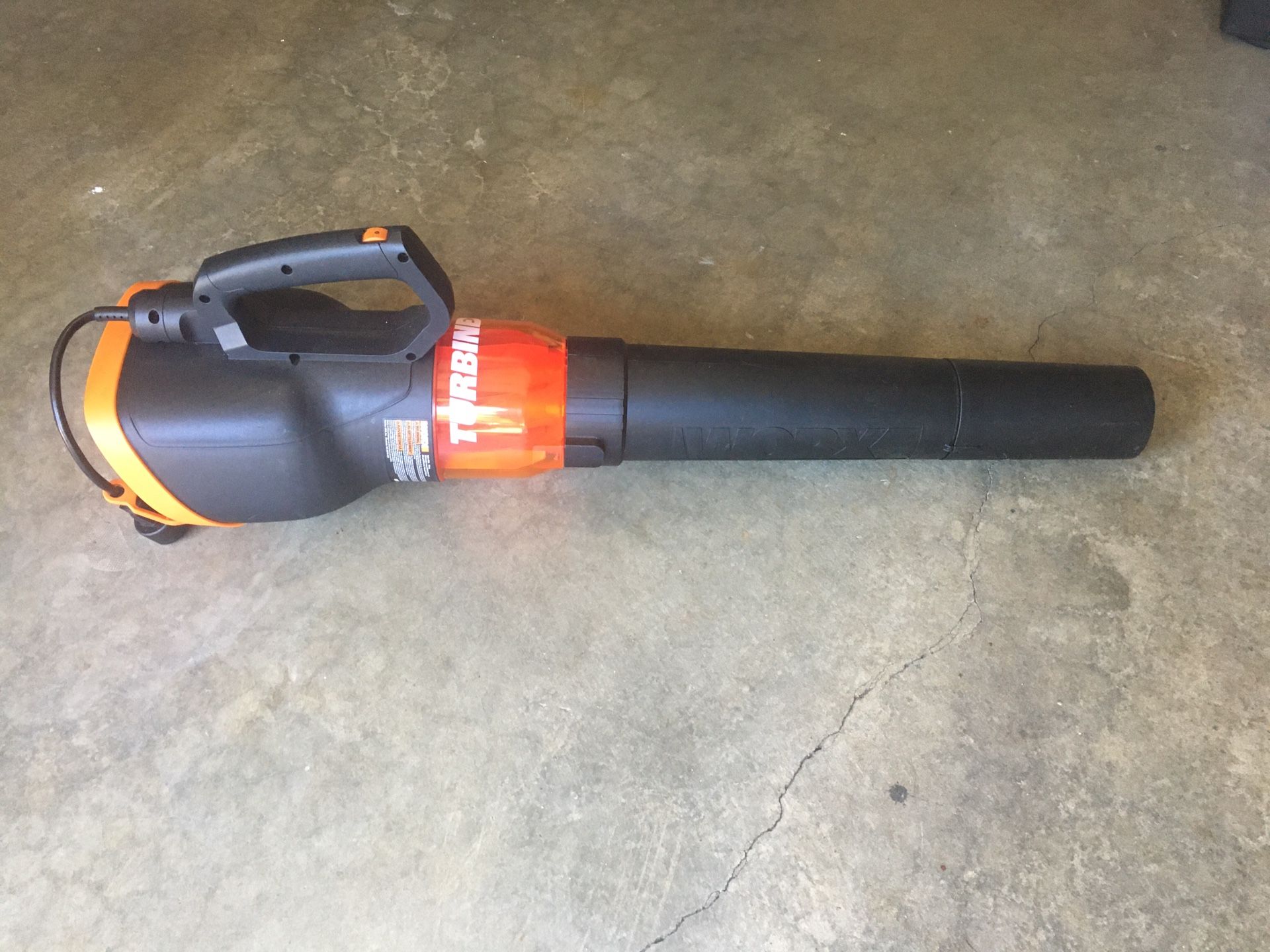 Worx WG520 turbine electric leaf blower for Sale in Kirkland, WA - OfferUp