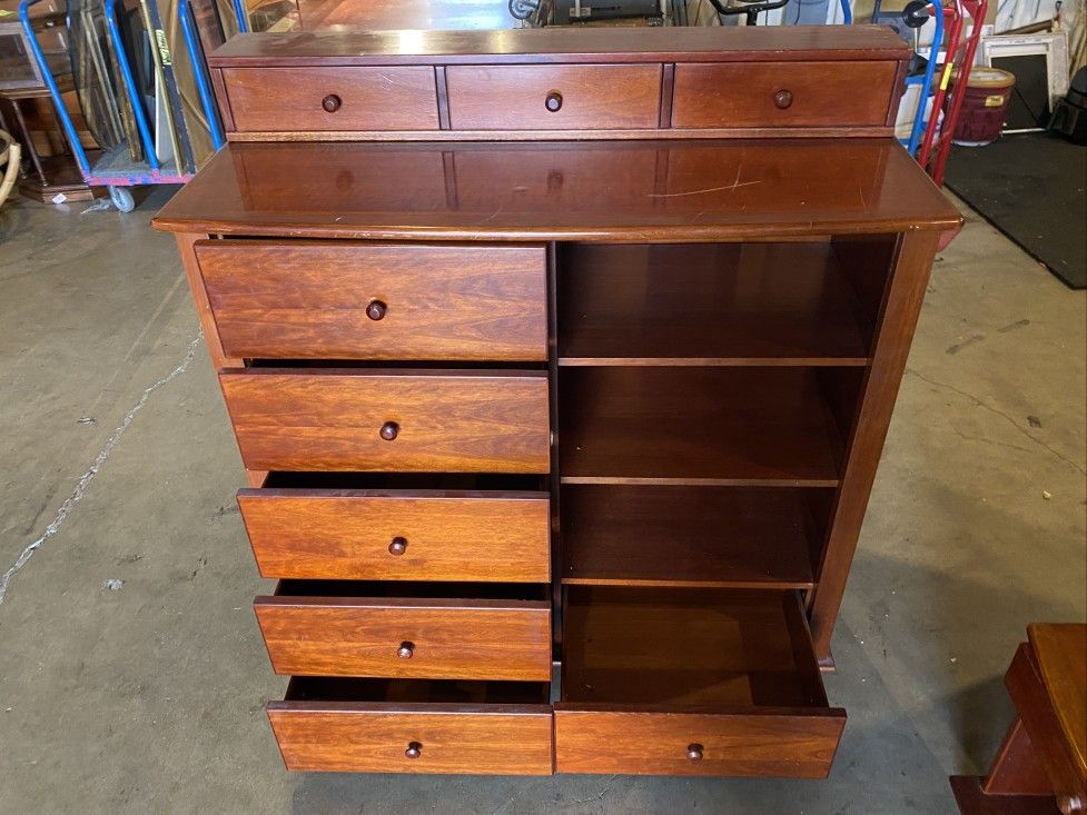 LIGNA Warm Wardrobe Storage Combo w/ Topper for Sale in Auburn, WA ...