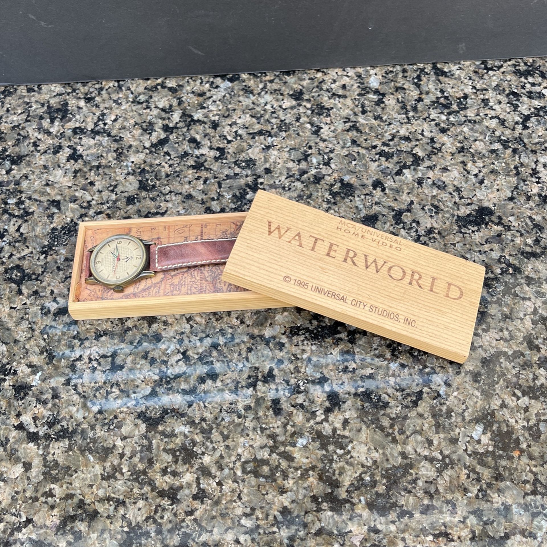1995 Kevin Costner Water world Promo Wrist Watch for Sale in Yorba ...