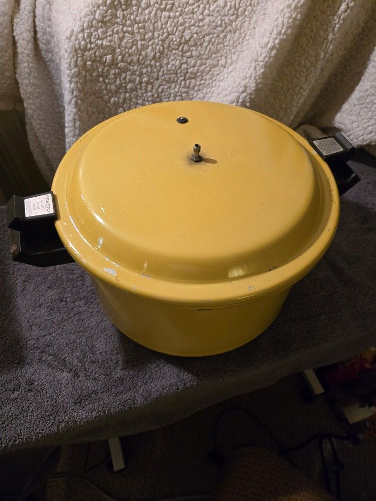 Vintage 1975 Harvest Gold 12qt Presto Pressure Cooker Canner Model 02 ...