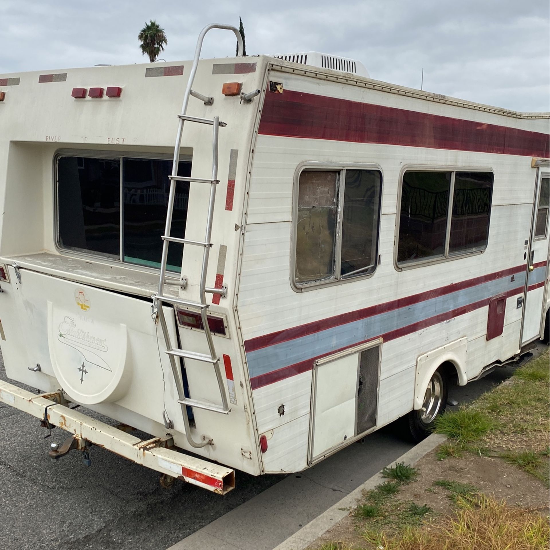 Ford 1982 Mobile Home for Sale in Los Angeles, CA - OfferUp