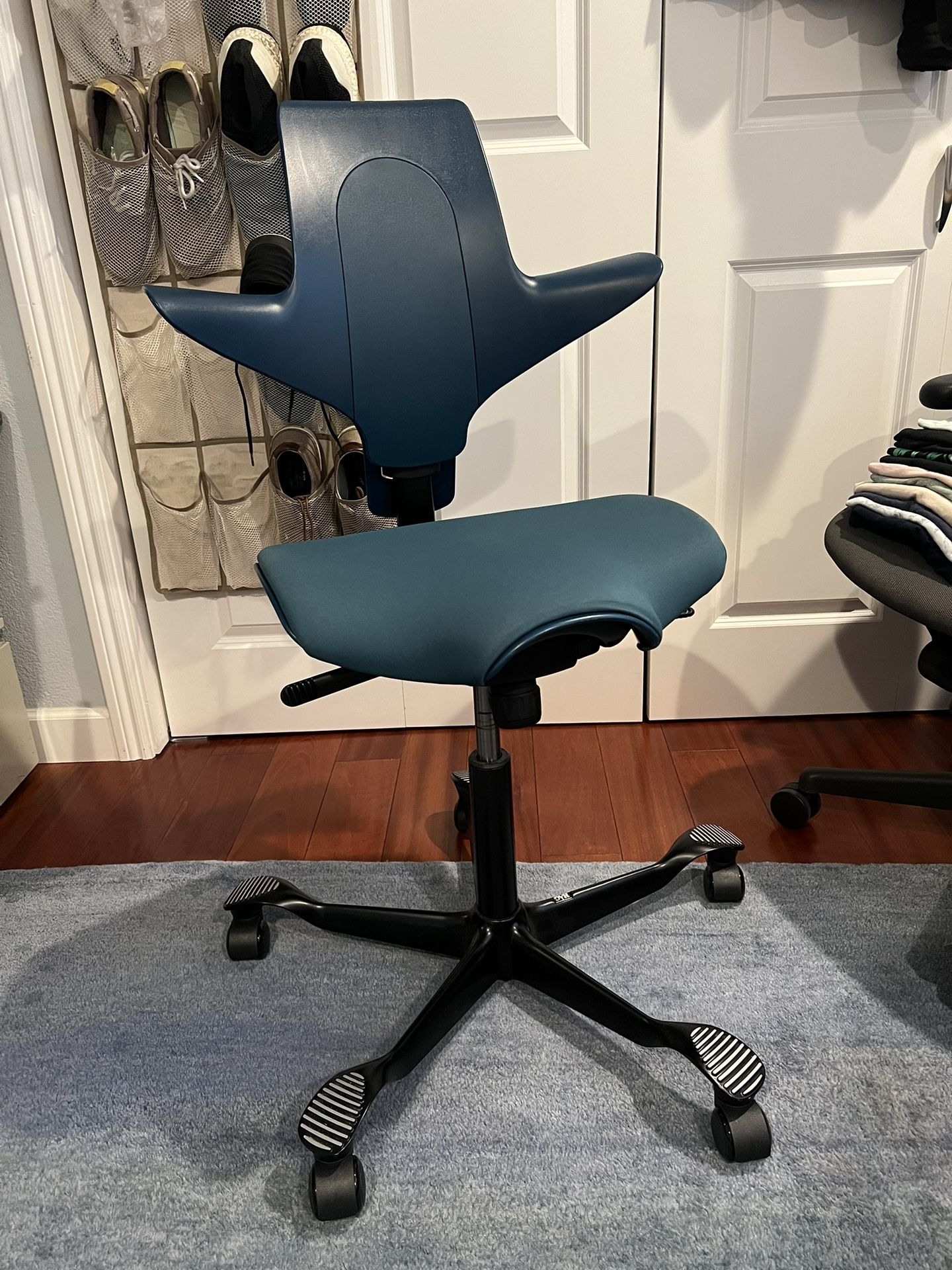 Hag Capisco Puls Ergonomic Office Chair Stool - Great Condition for ...