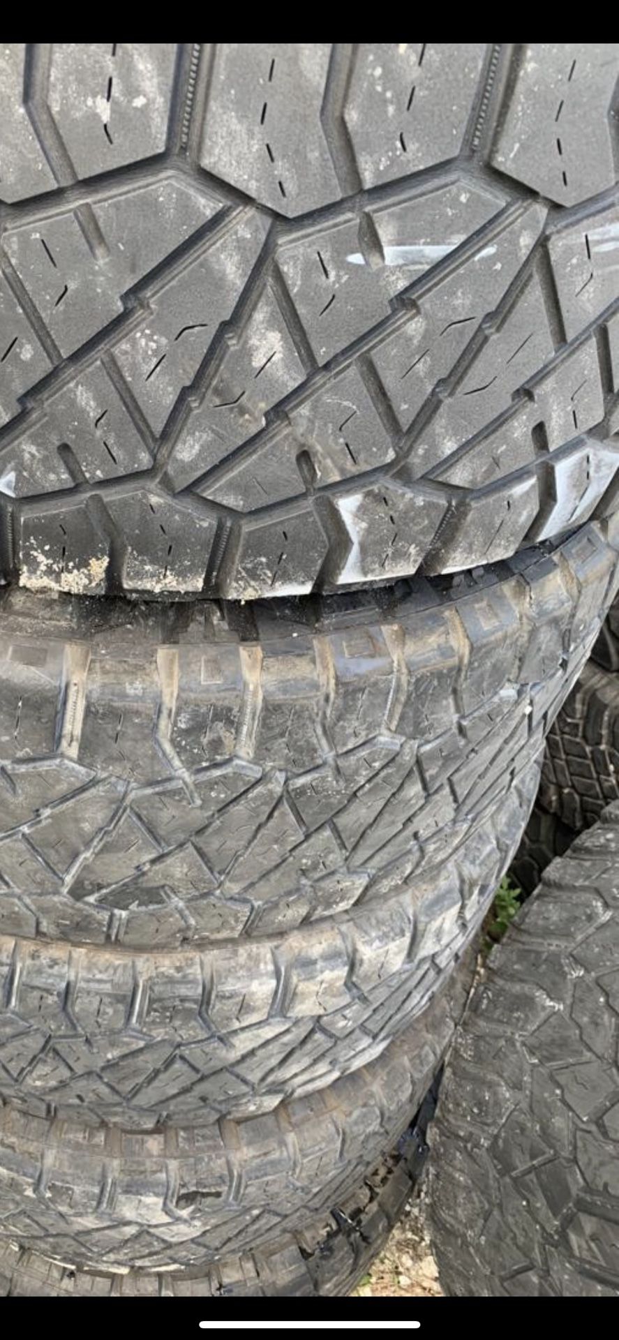 35/12.50/20 Used matching set of "4"Nitto 500$ Very good condition for ...