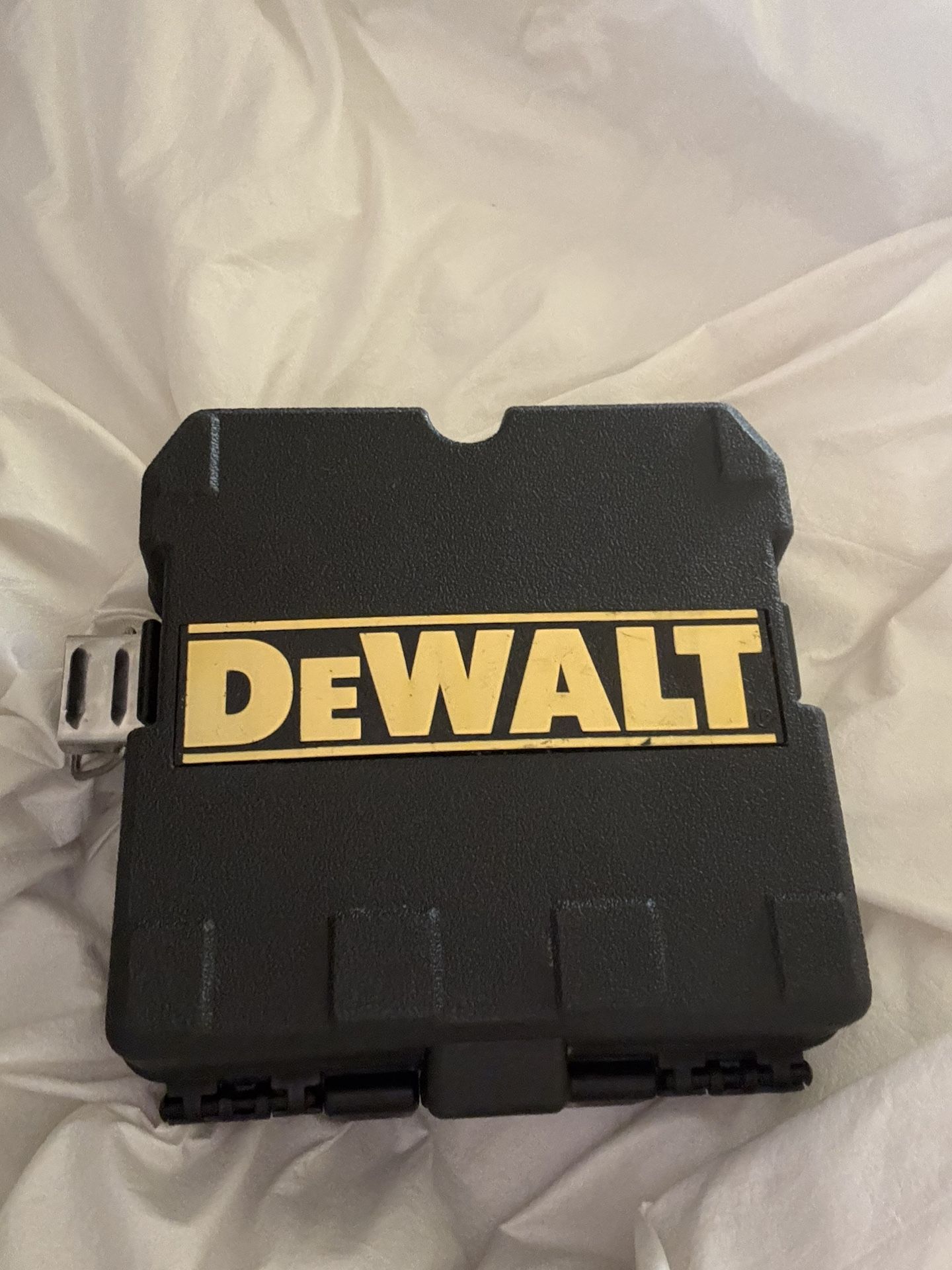 DeWalt Green Laser Wall Leveler for Sale in Jacksonville, FL - OfferUp