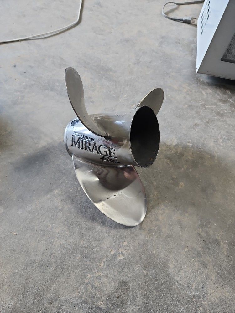 Mercury Mirage plus 3 blade prop for Sale in Murrieta, CA - OfferUp