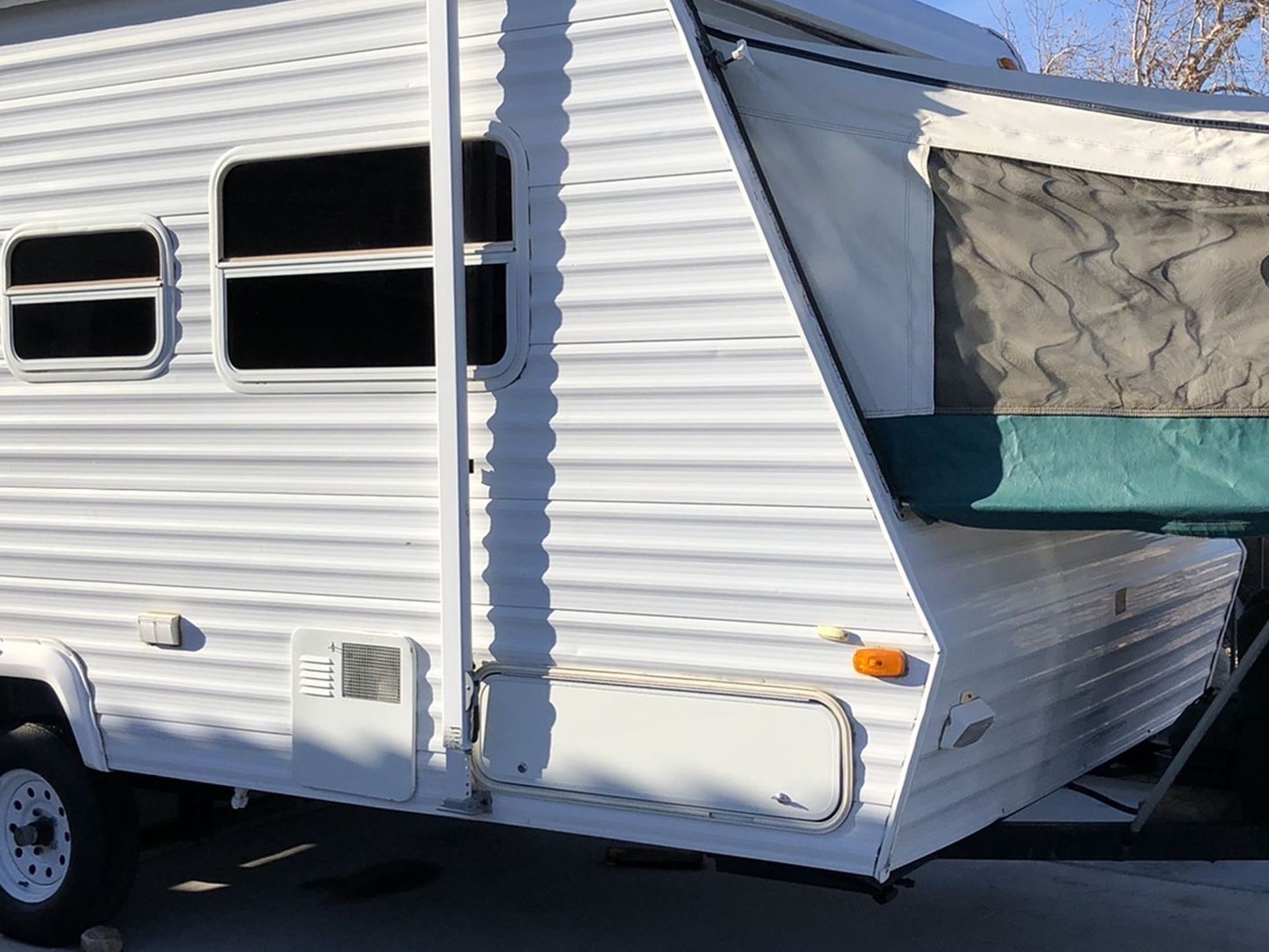 2001 Keystone Cabana Model 1701 Travel Trailer 17’ for Sale in Apple ...