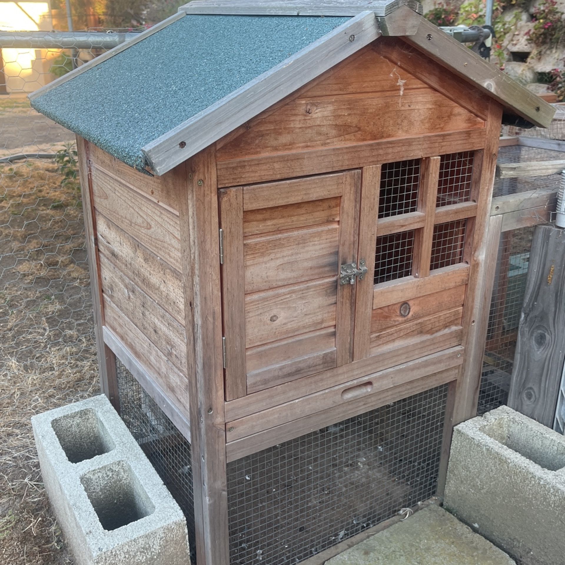 Chicken coup Or rabbit coup for Sale in San Diego, CA - OfferUp