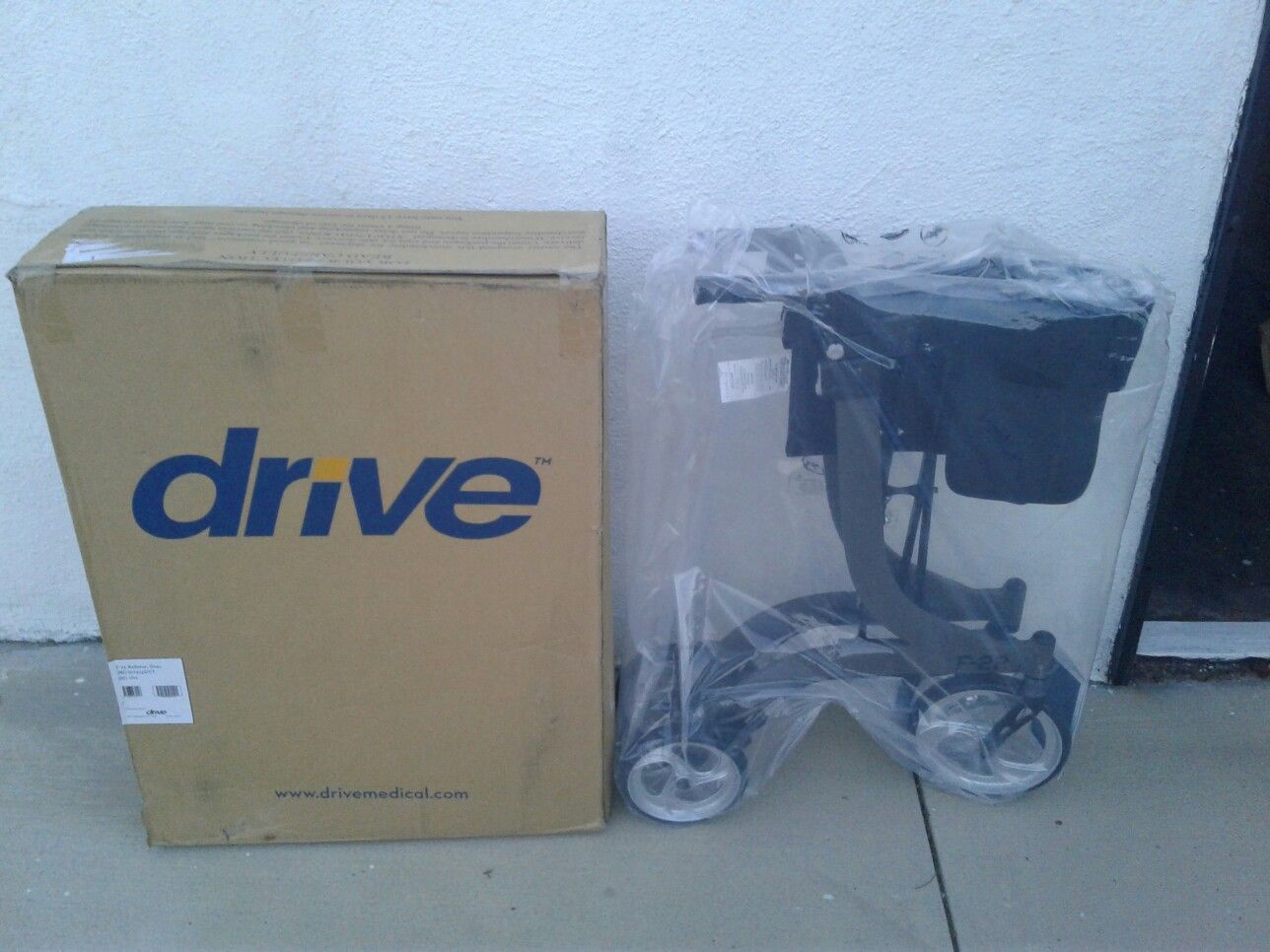 Drive Rollator F-22 Walker brand new for Sale in Los Angeles, CA - OfferUp