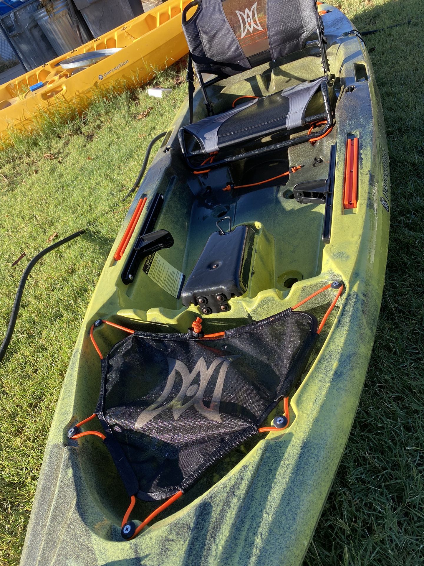 Perception Pescador Pro 100 Kayak Fishing for Sale in Phoenix, AZ - OfferUp