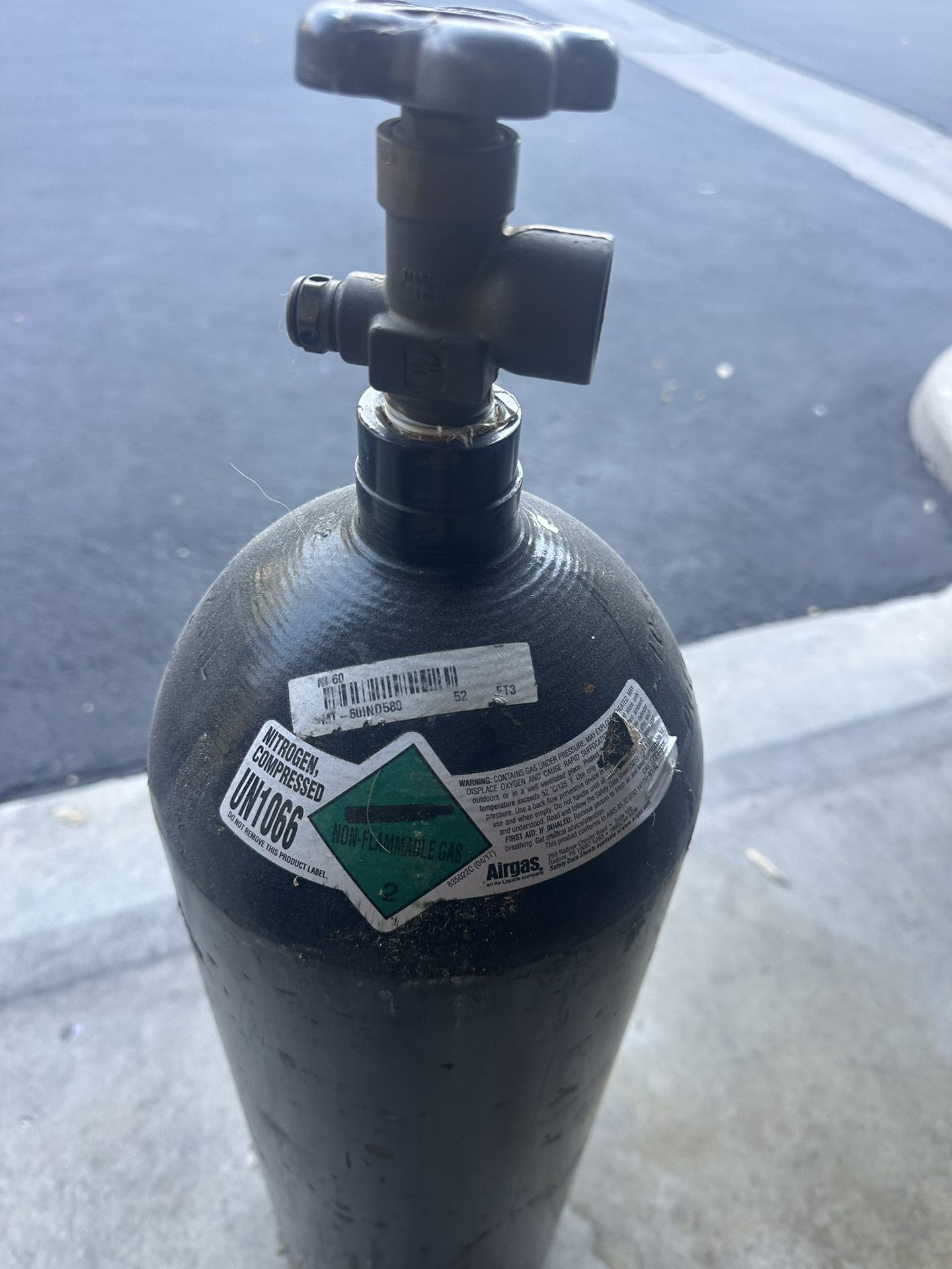 Nitrogen tank and 3 Nitrogen Regulators for Sale in La Costa, CA - OfferUp