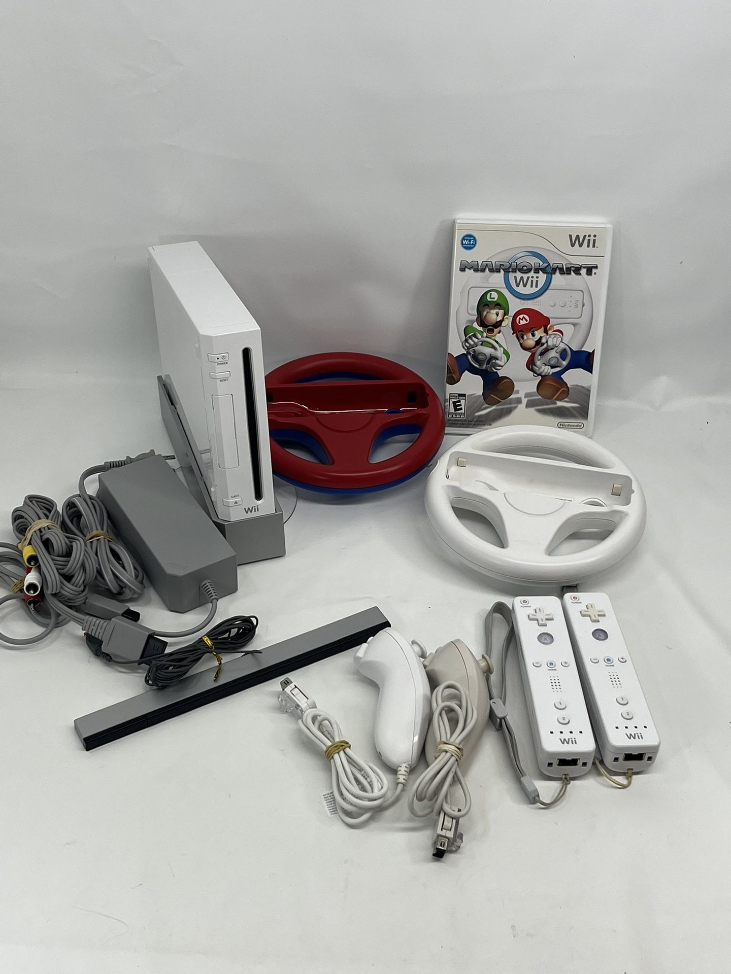 Nintendo Wii Console Bundle With Mario Kart White RVL-001 for Sale in ...