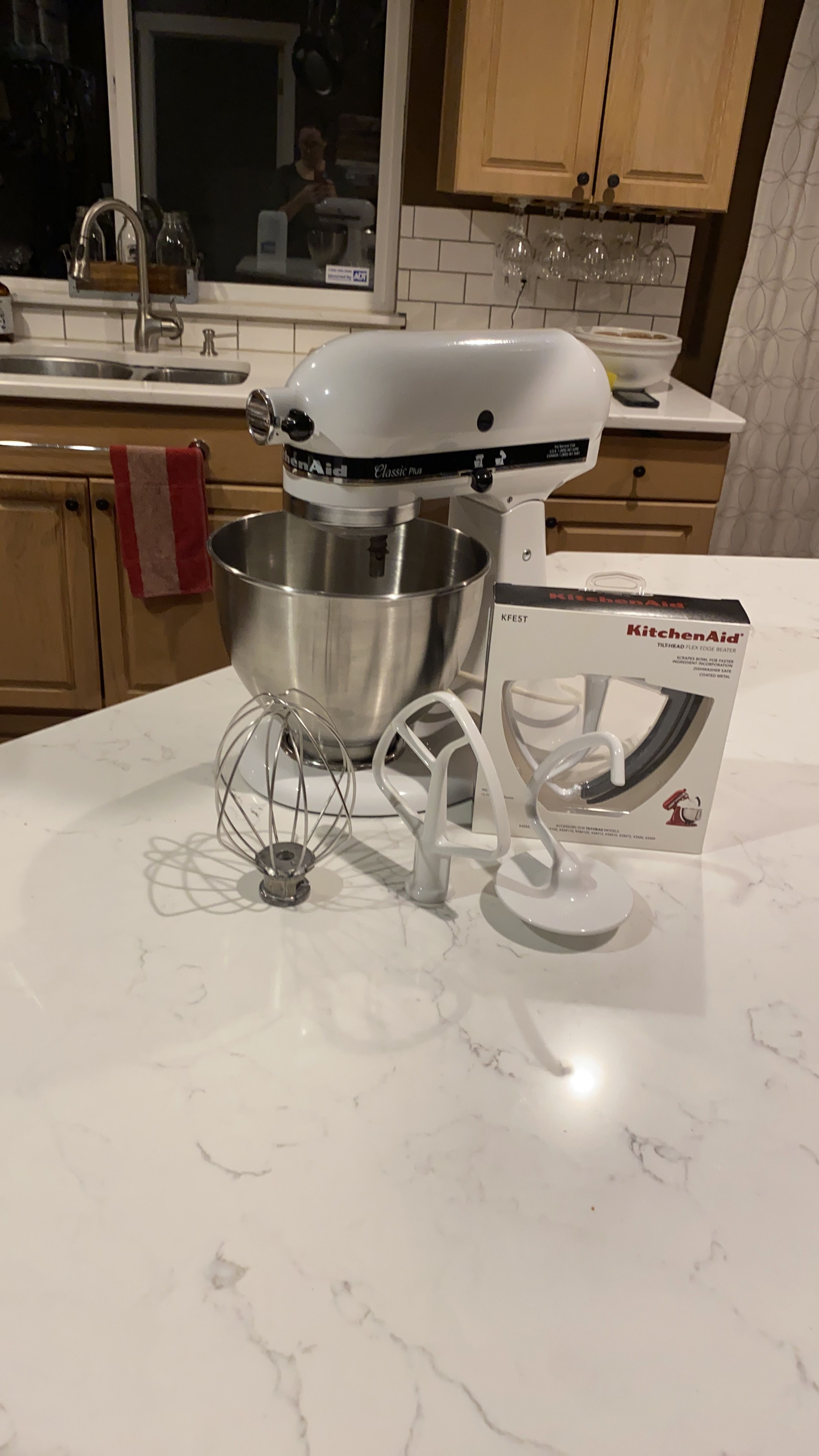 White KitchenAid Classic Plus Stand Mixer for Sale in Puyallup, WA ...