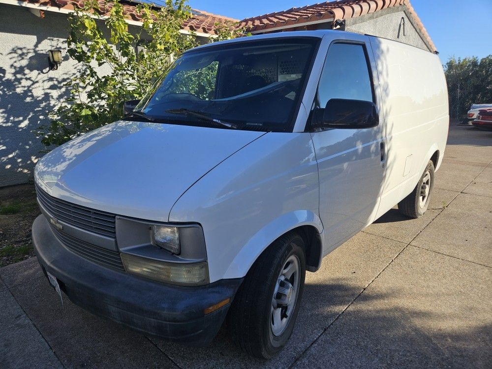 2005 Chevrolet Astro for Sale in Las Vegas, NV - OfferUp