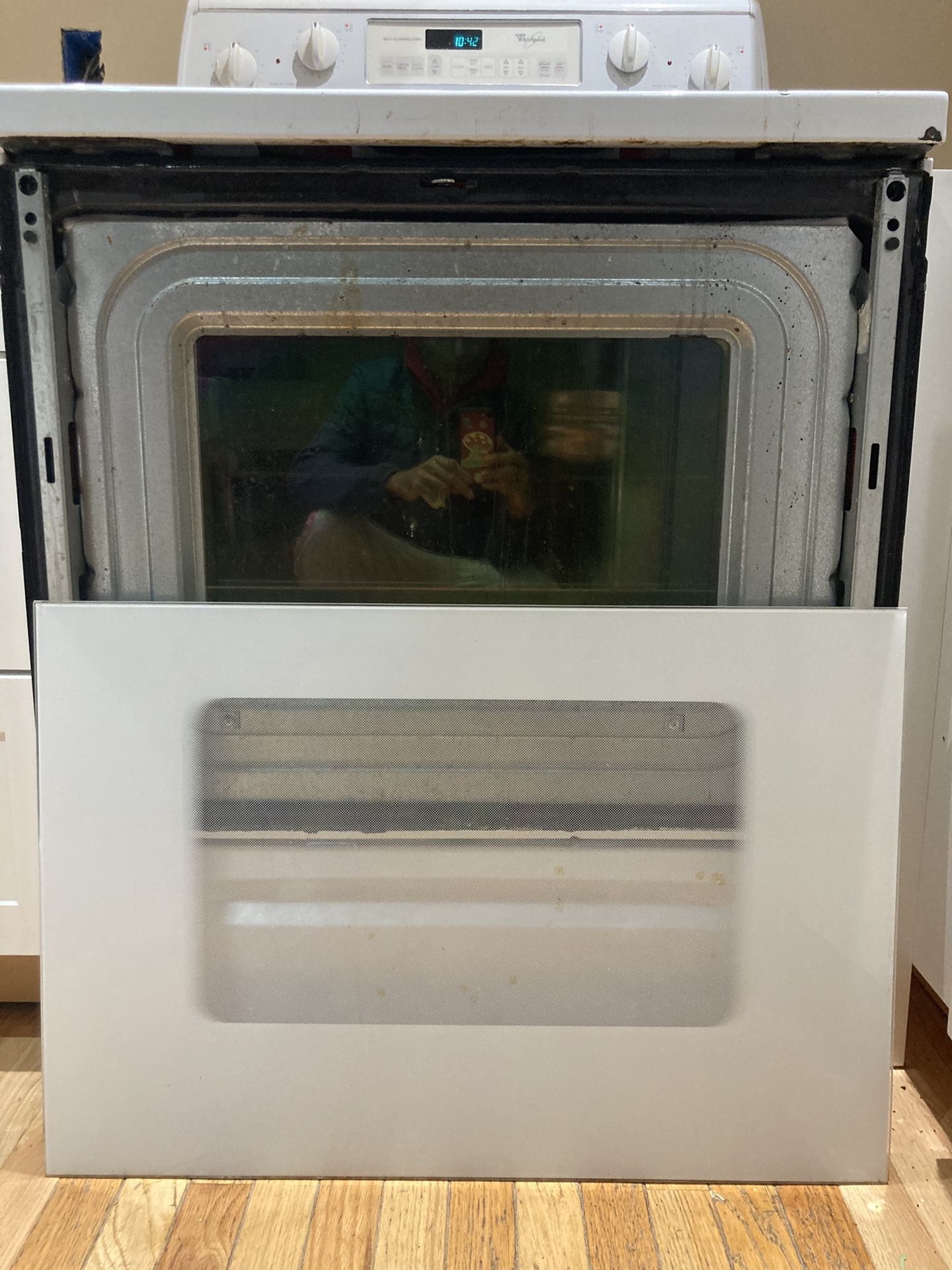 Whirlpool Electric Stove Scrap Metal for Sale in Herndon, VA - OfferUp