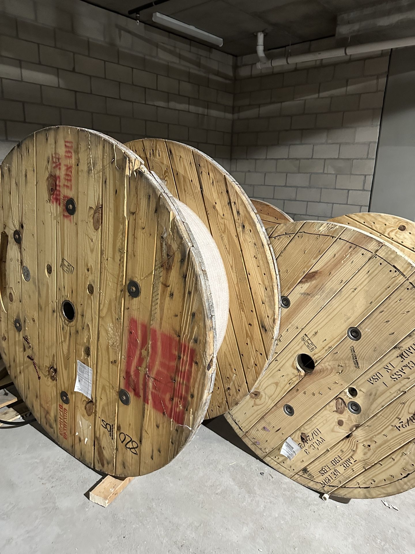 Large Wooden Spools And Pallets for Sale in San Diego, CA - OfferUp