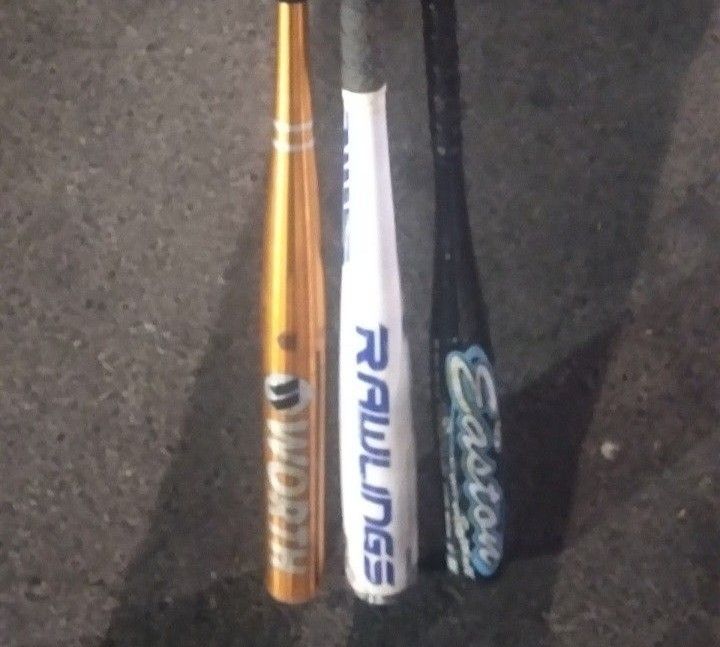 $10-15 Each Aluminum Bats for Sale in Las Vegas, NV - OfferUp