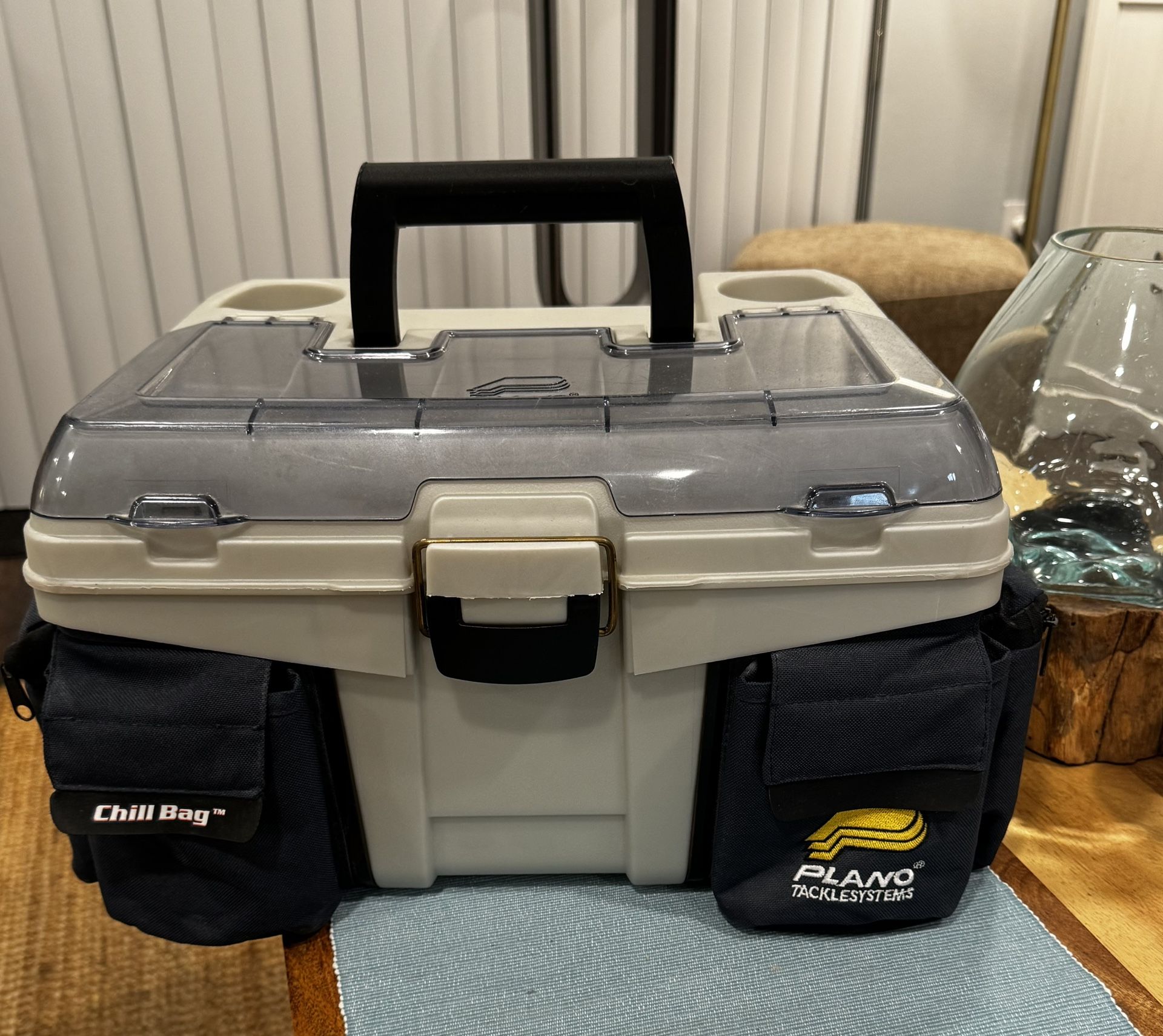 Plano Tackle Box Large for Sale in Hialeah, FL - OfferUp