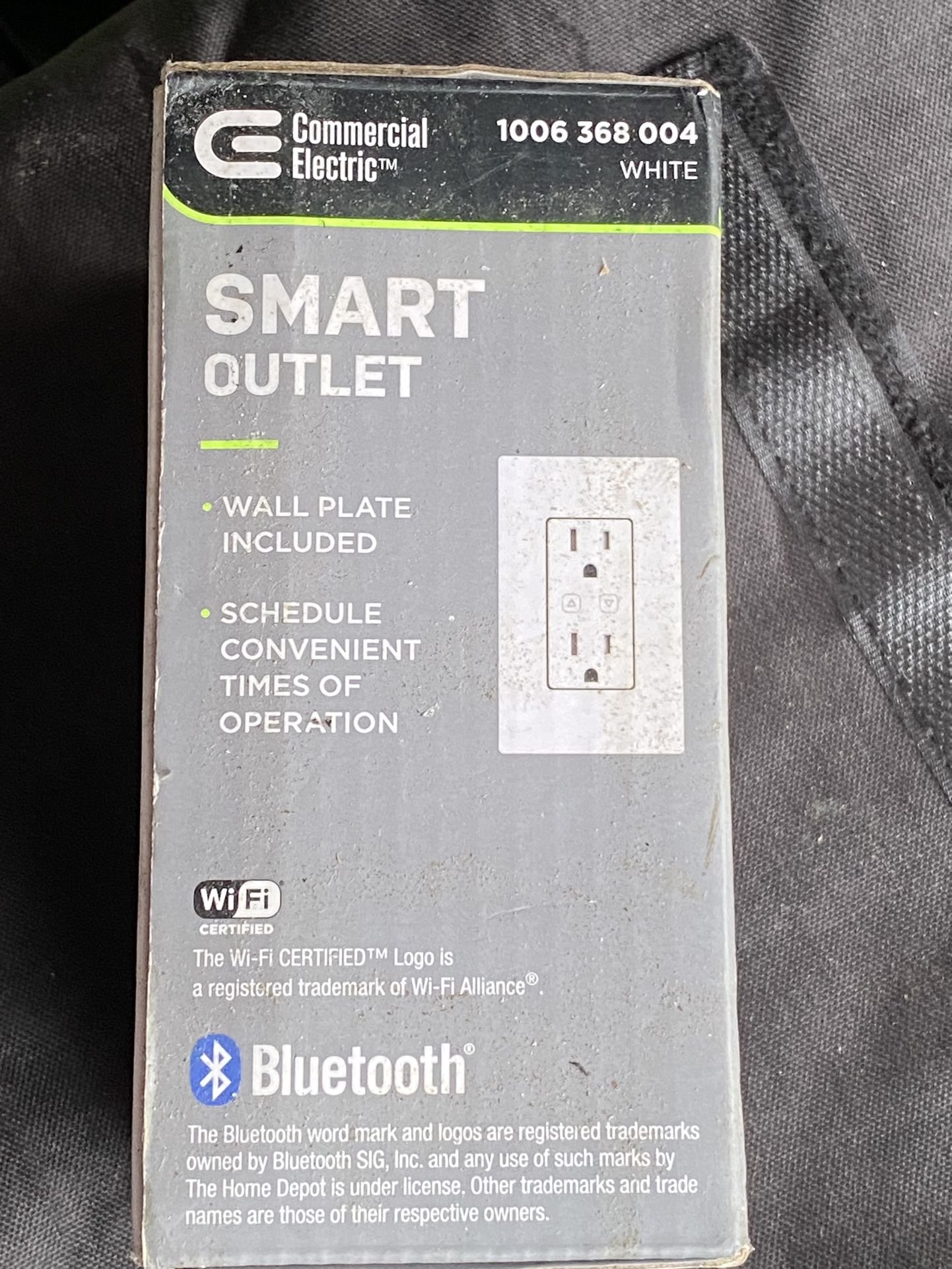 Commercial Electric Smart Outlet 15-Amp 120-Volt Tamper Resistant White ...