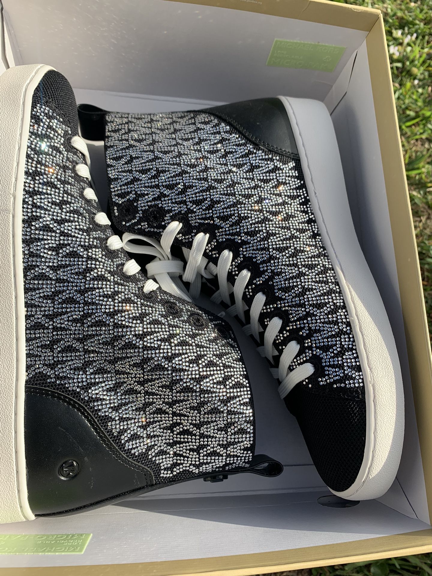 Michael Kors shoes. for Sale in Pompano Beach, FL - OfferUp