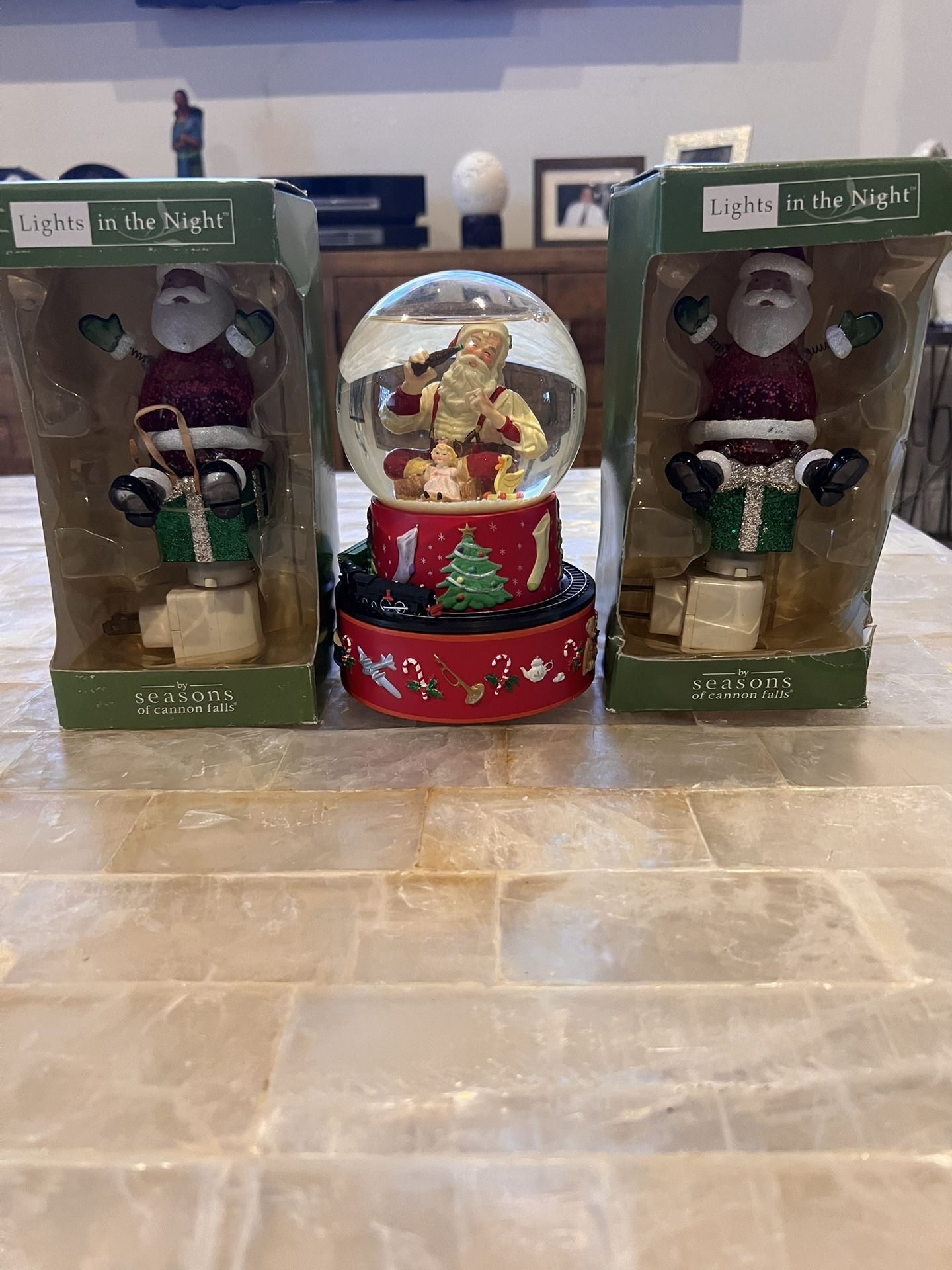 Santa Christmas Musical Snow Globe w/ Moving Train + 2 Santa Night ...