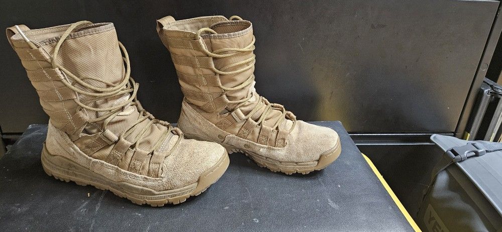 Nike Tactical Boots (Size 6) for Sale in Irvine, CA - OfferUp