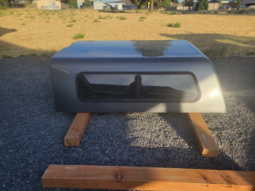 Truck Canopy Ford Short Box for Sale in Cle Elum, WA - OfferUp
