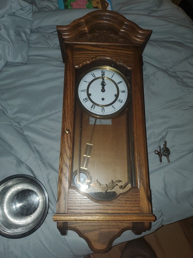 Clocks Some Antique Some Not for Sale in Huntington Beach, CA - OfferUp