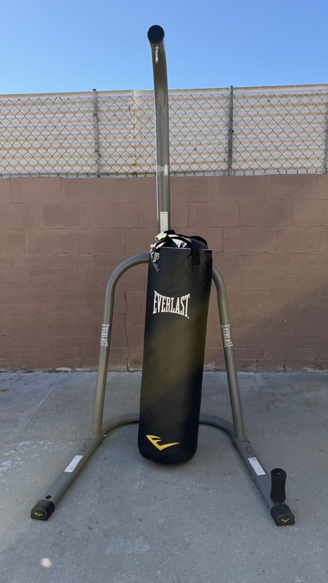 Punching Bag And Stand for Sale in Pico Rivera, CA - OfferUp