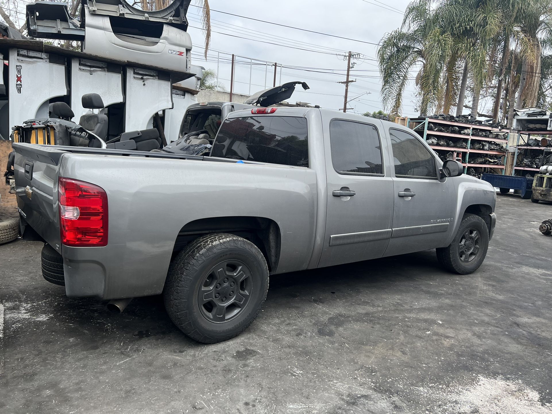 Nnbs Silverado For Parts 2007 Up Crew Cab Truck Part Out for Sale in ...