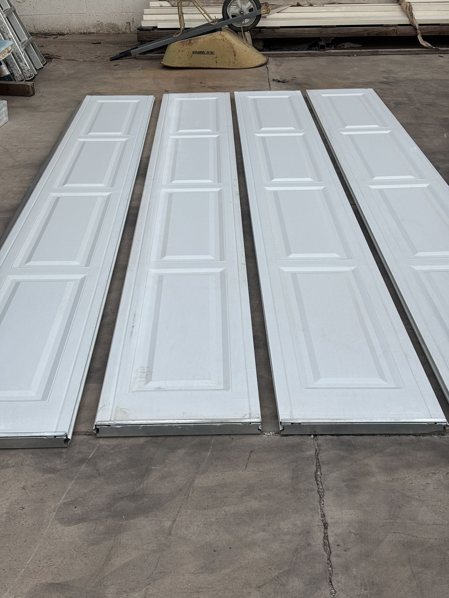 LiftMaster Garage Door 16’ All Parts Included for Sale in Mesa, AZ ...
