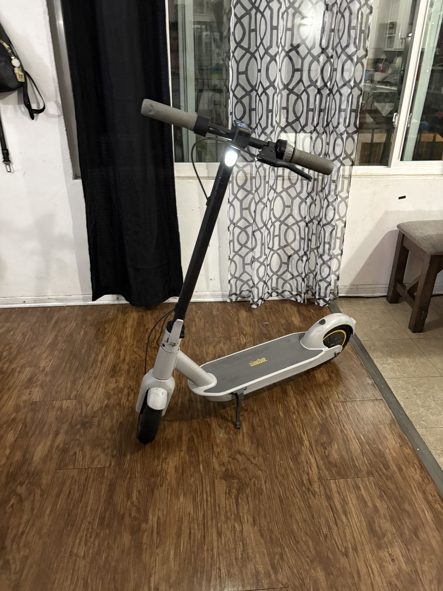 Ninebot Max G30lp for Sale in Santa Ana, CA - OfferUp