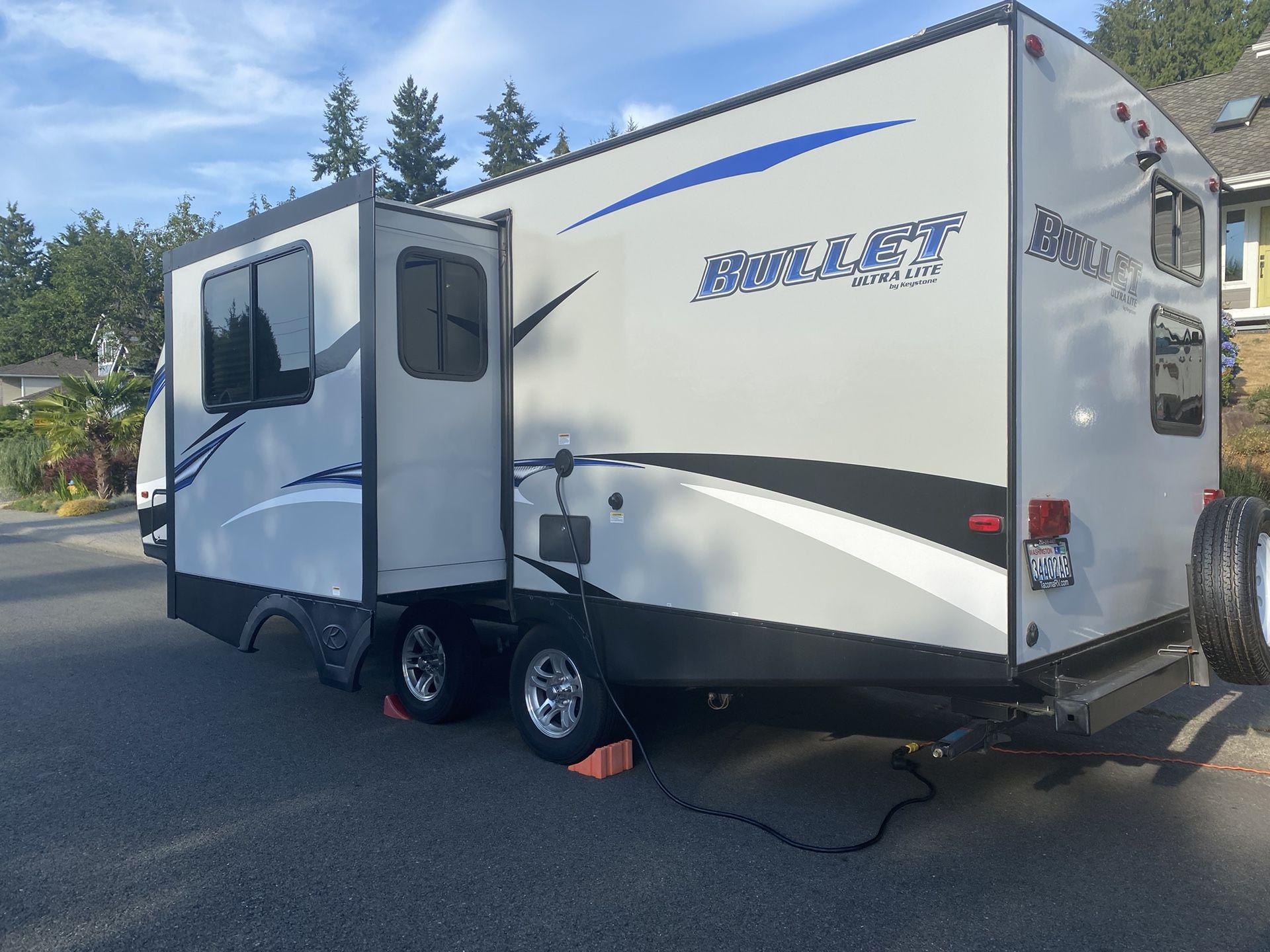 Keystone Bullet 243BHS for Sale in Snohomish, WA - OfferUp