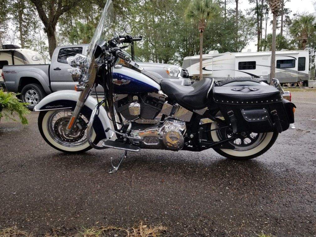 Harley Davidson 06 Softail Deluxe for Sale in Jacksonville, FL - OfferUp