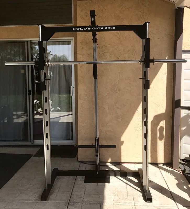 Gold’s gym XR38 Smith Machine for Sale in Fort Worth, TX - OfferUp