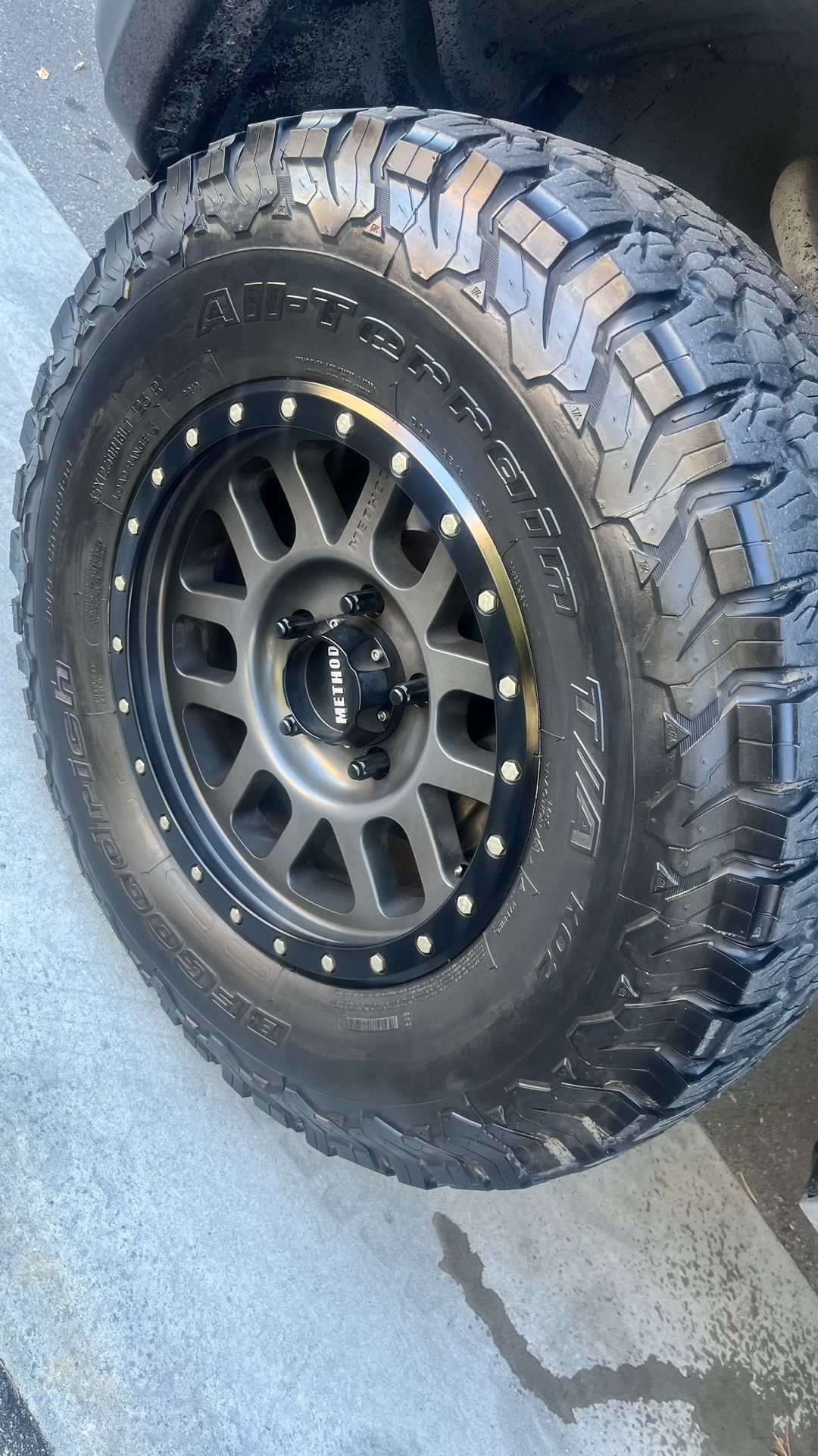 4 BF GOODRICH KO2 AT 35x12.50 R18 TIRES for Sale in San Marcos, CA - OfferUp
