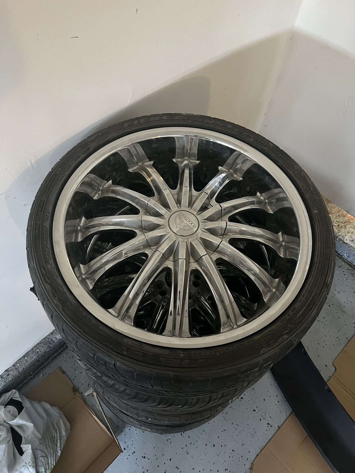 20 Inch Chrome Wheels Universal for Sale in Las Vegas, NV - OfferUp
