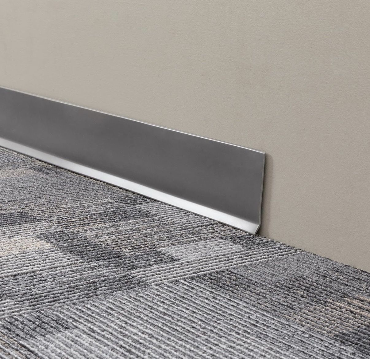 Mohawk Rubber Cove Base Rolls, 6“ X 1/8“ X 96‘ Dark Grey for Sale in ...