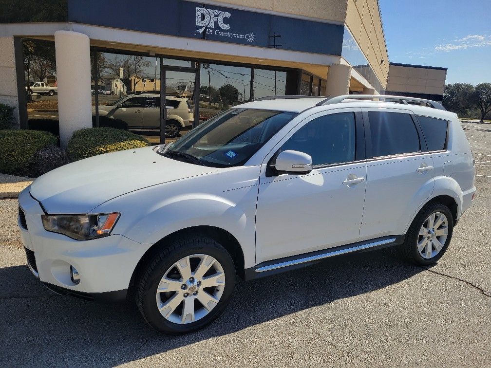 2011 Mitsubishi Outlander for Sale in San Antonio, TX - OfferUp