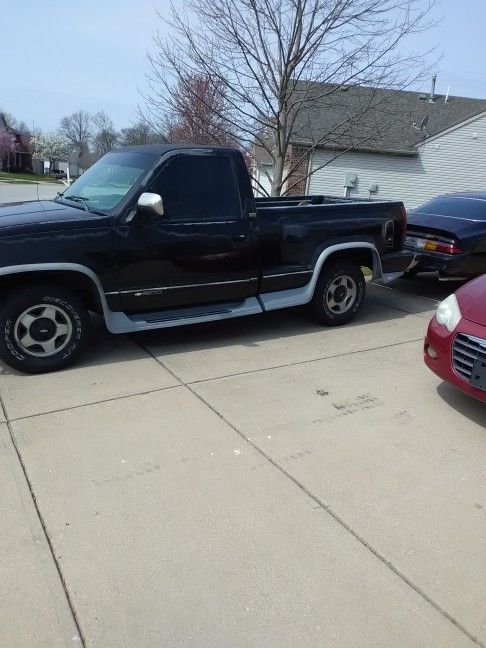 Ground Effects For 88-96 Chevy Stepside for Sale in Greenwood, IN - OfferUp