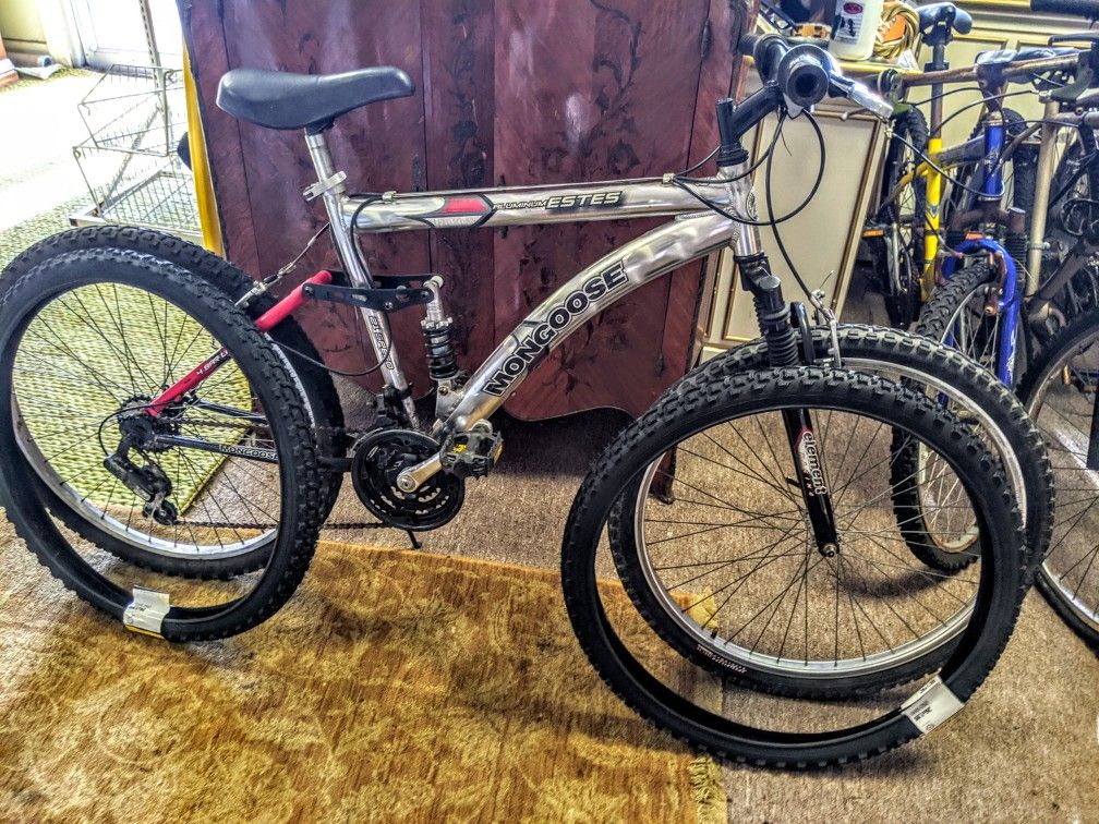 26" Men's 21 Speed Aluminum Mongoose Estes Mountain Bike. New grip ...