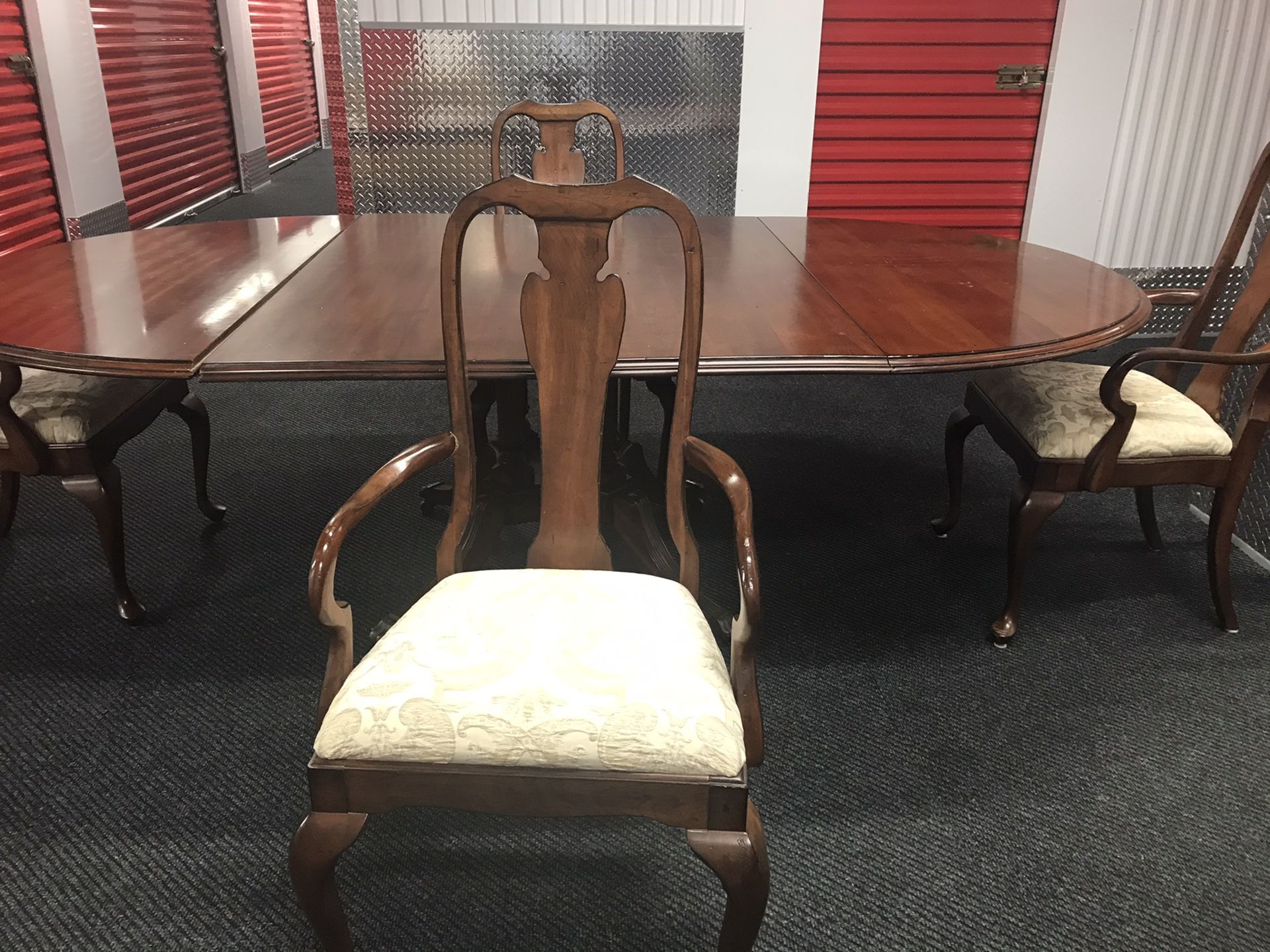Harden Cherry Queen Anne Dining Set for Sale in Queens, NY - OfferUp