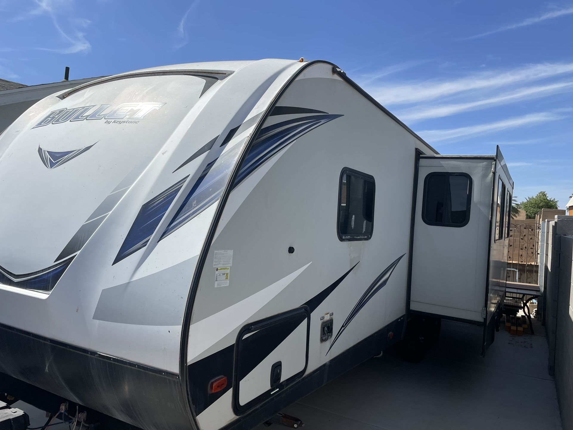 2019 Keystone Bullet RV Ultra Lite Edition. for Sale in Mesa, AZ - OfferUp