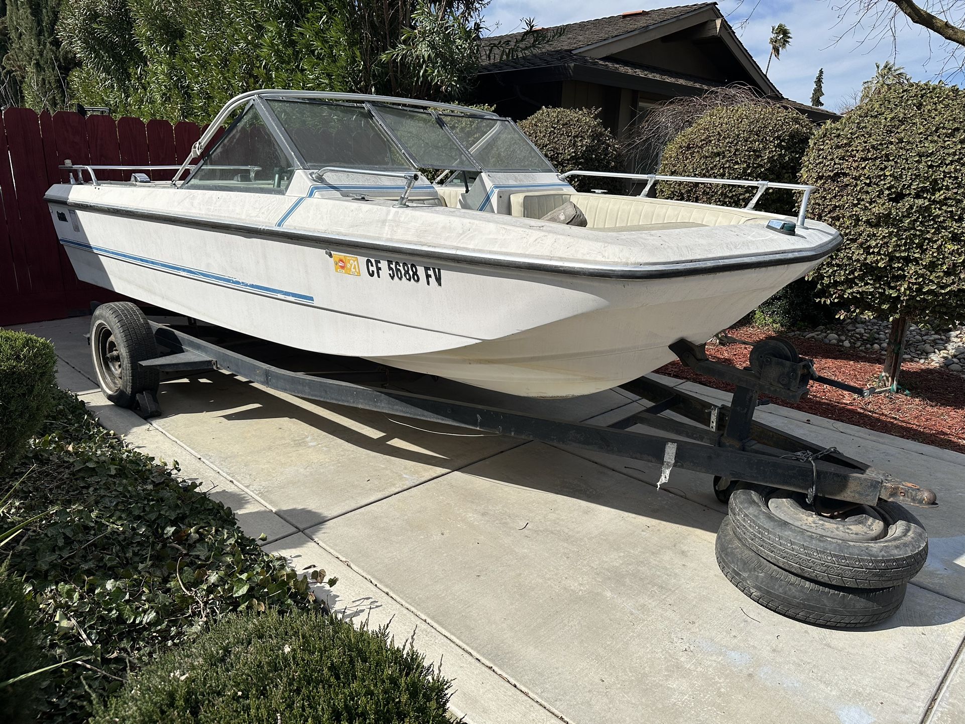 1976 Fantasy Boat. With A 302 v8 Motor for Sale in Modesto, CA - OfferUp