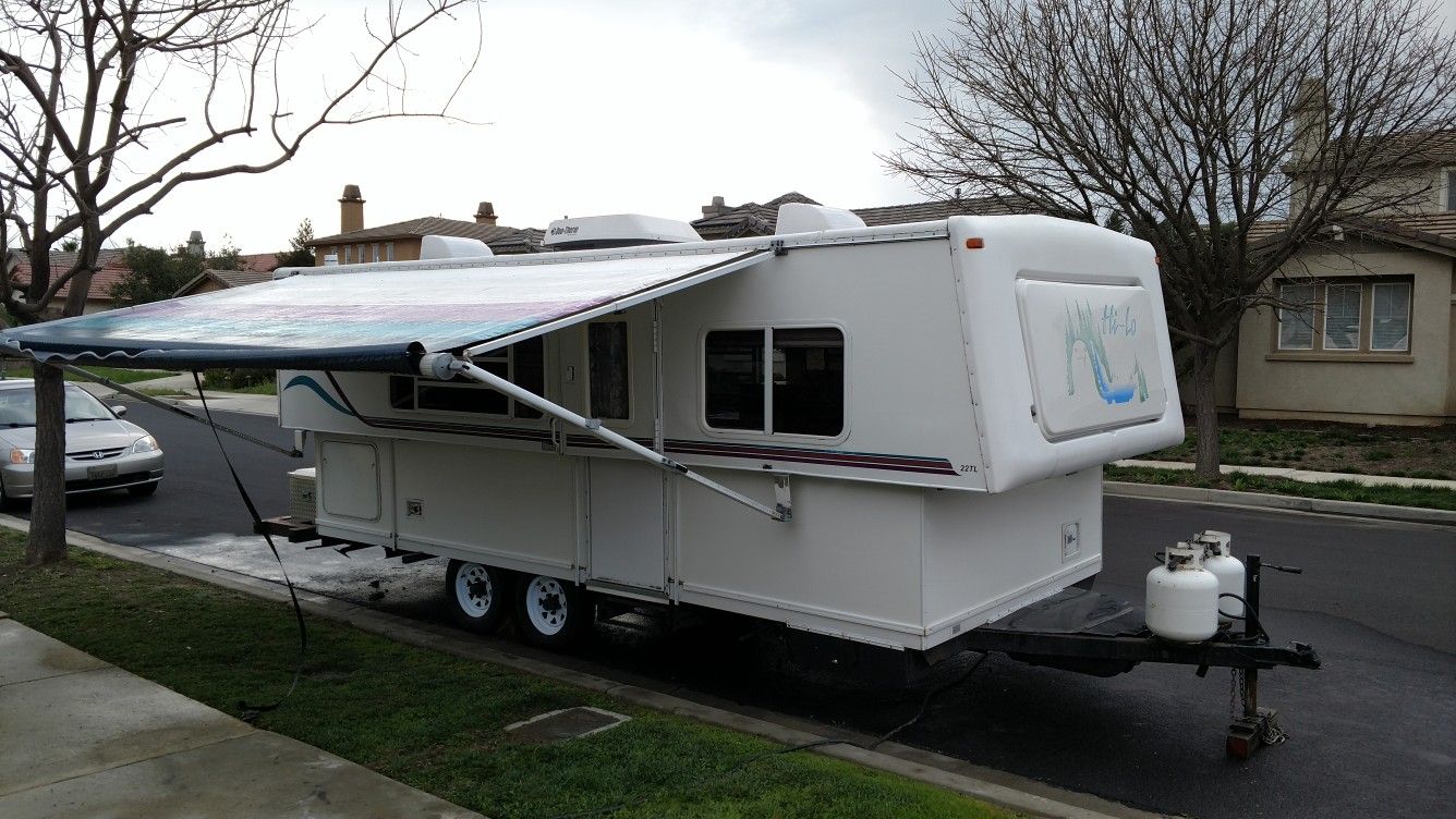 2002 TowLite Hi-Lo Trailer 22TL Sleeps 4/6 for Sale in Antioch, CA ...