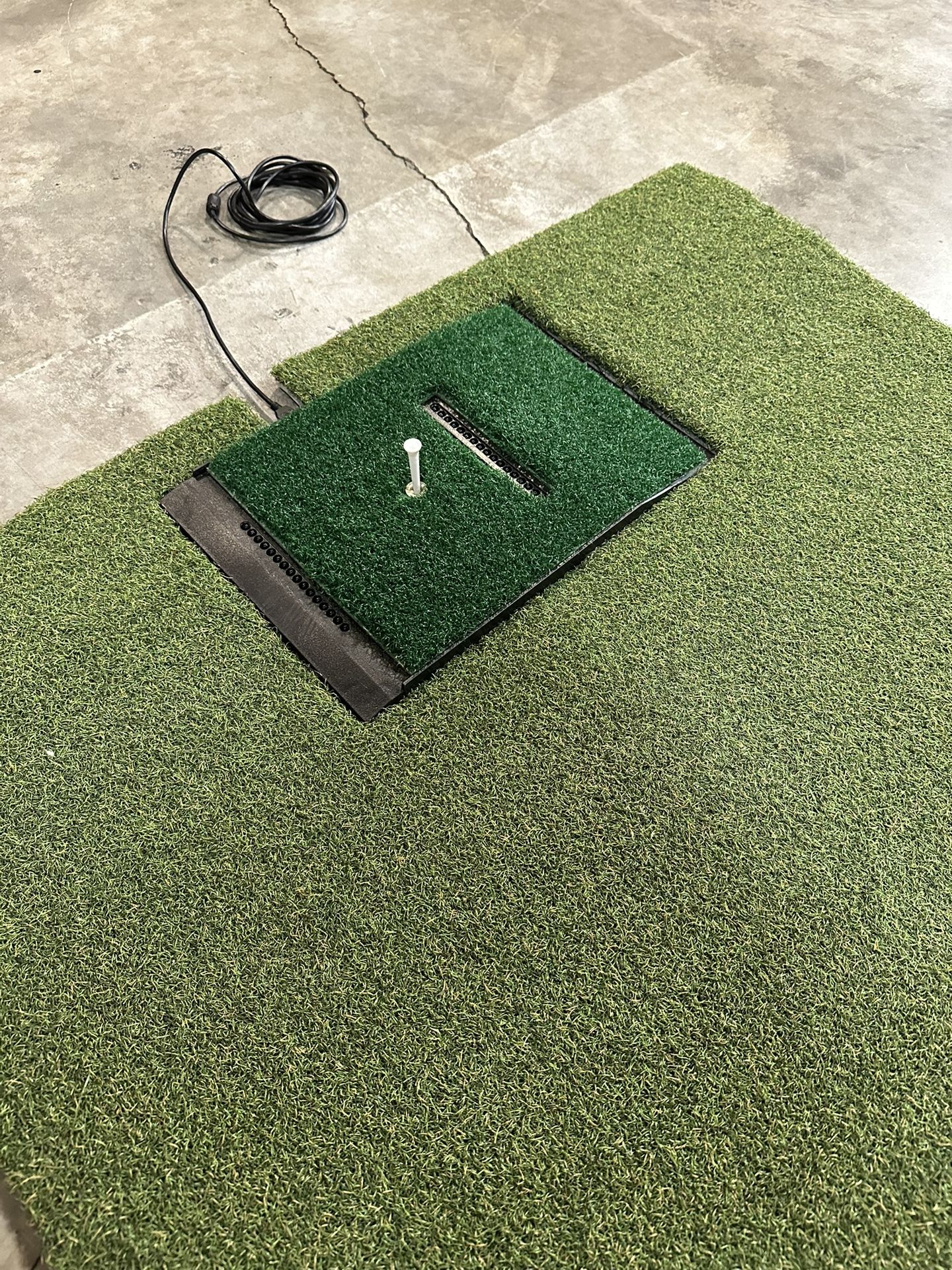 OptiShot 2 Golf Simulator w/ Practice Mat for Sale in Seattle, WA - OfferUp