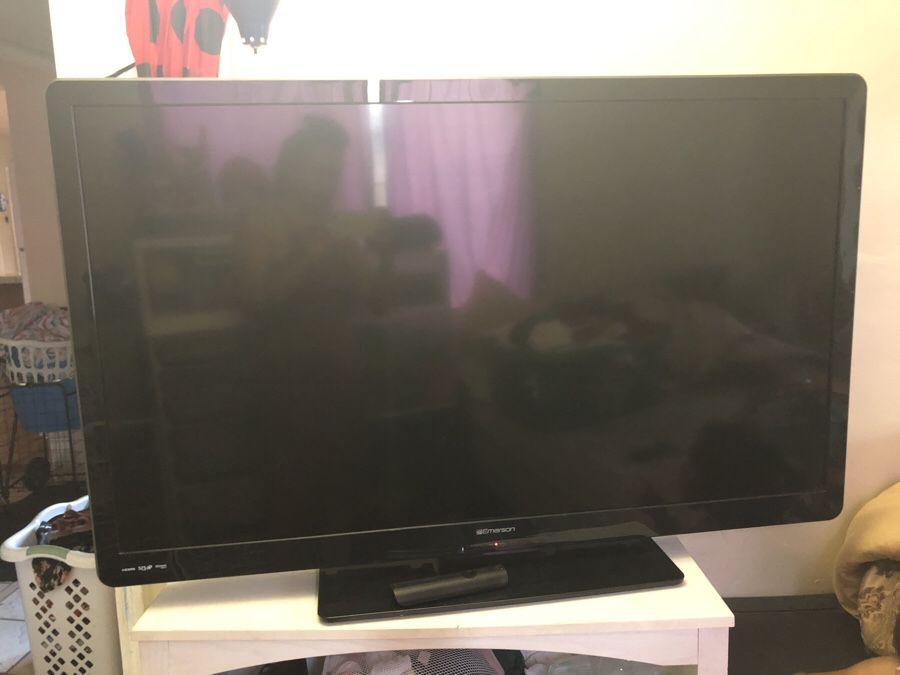 Emerson 50 Lcd Hdtv