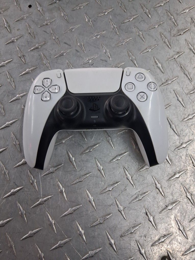 Ps5 Controller ** Drift for Sale in San Bernardino, CA - OfferUp