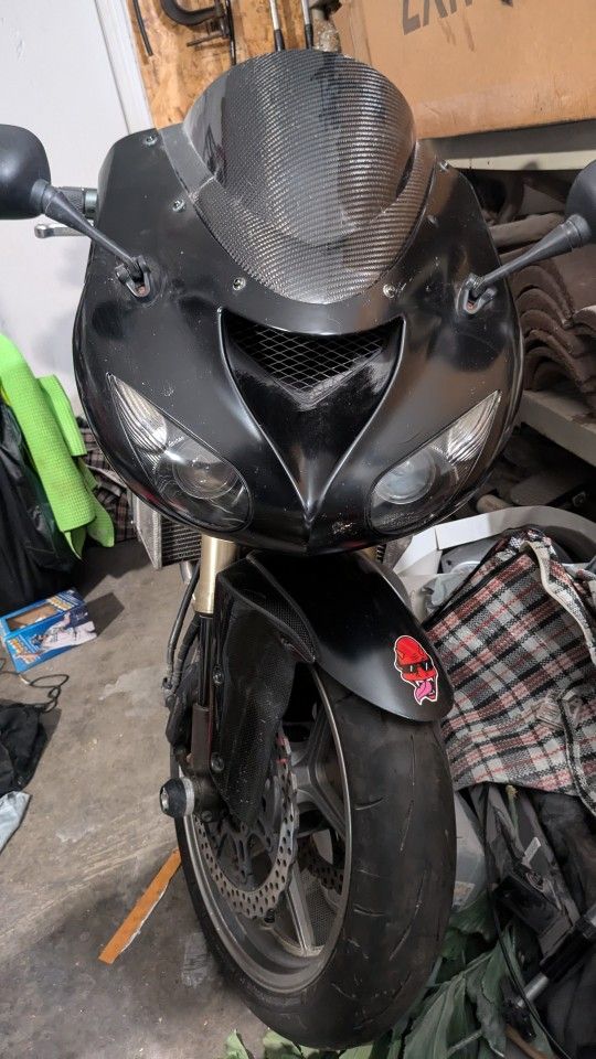 2006 Kawasaki Zx10-r for Sale in Las Vegas, NV - OfferUp